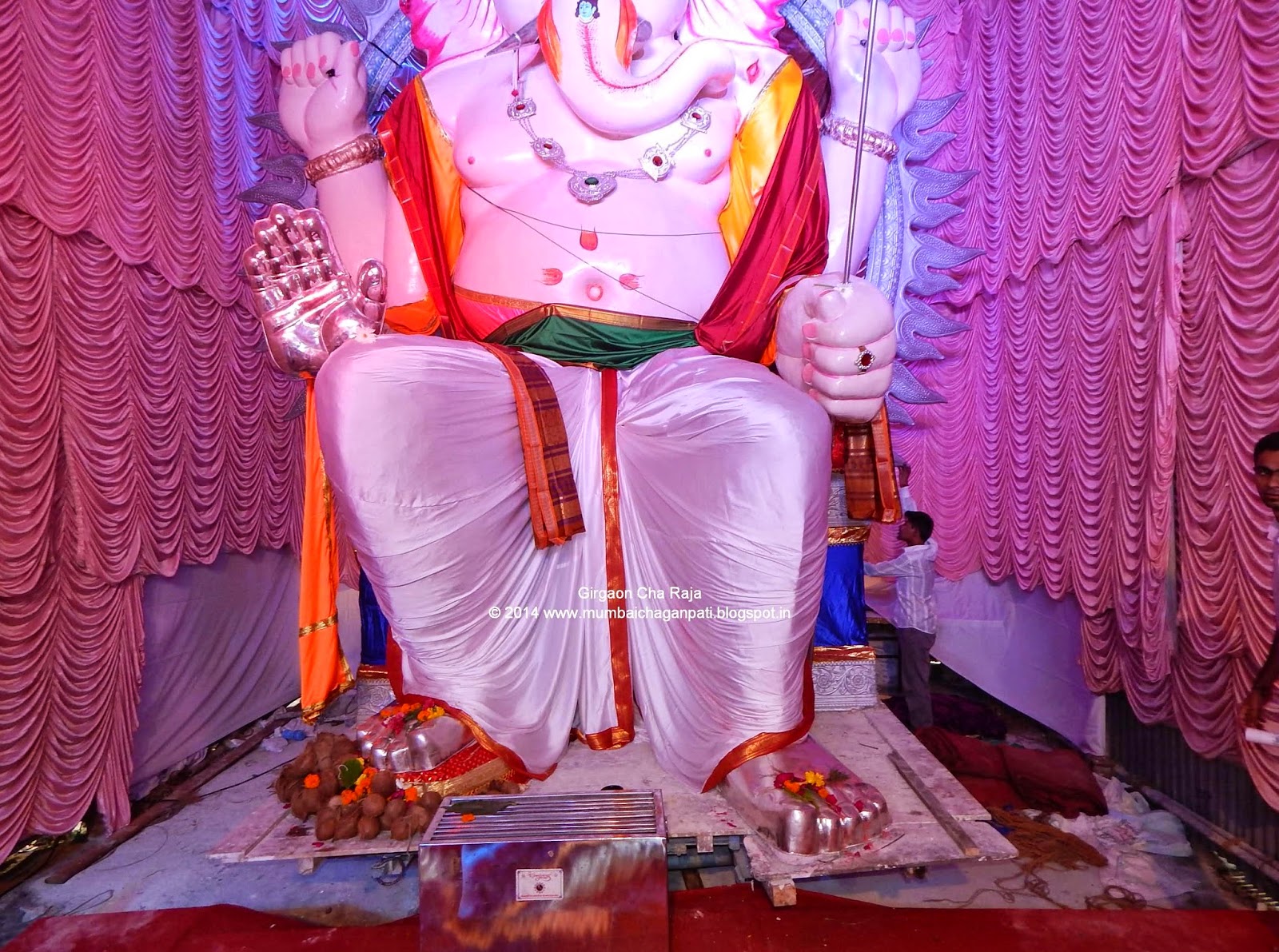 Mumbai Cha Ganpati: Girgaon Cha Raja-2014