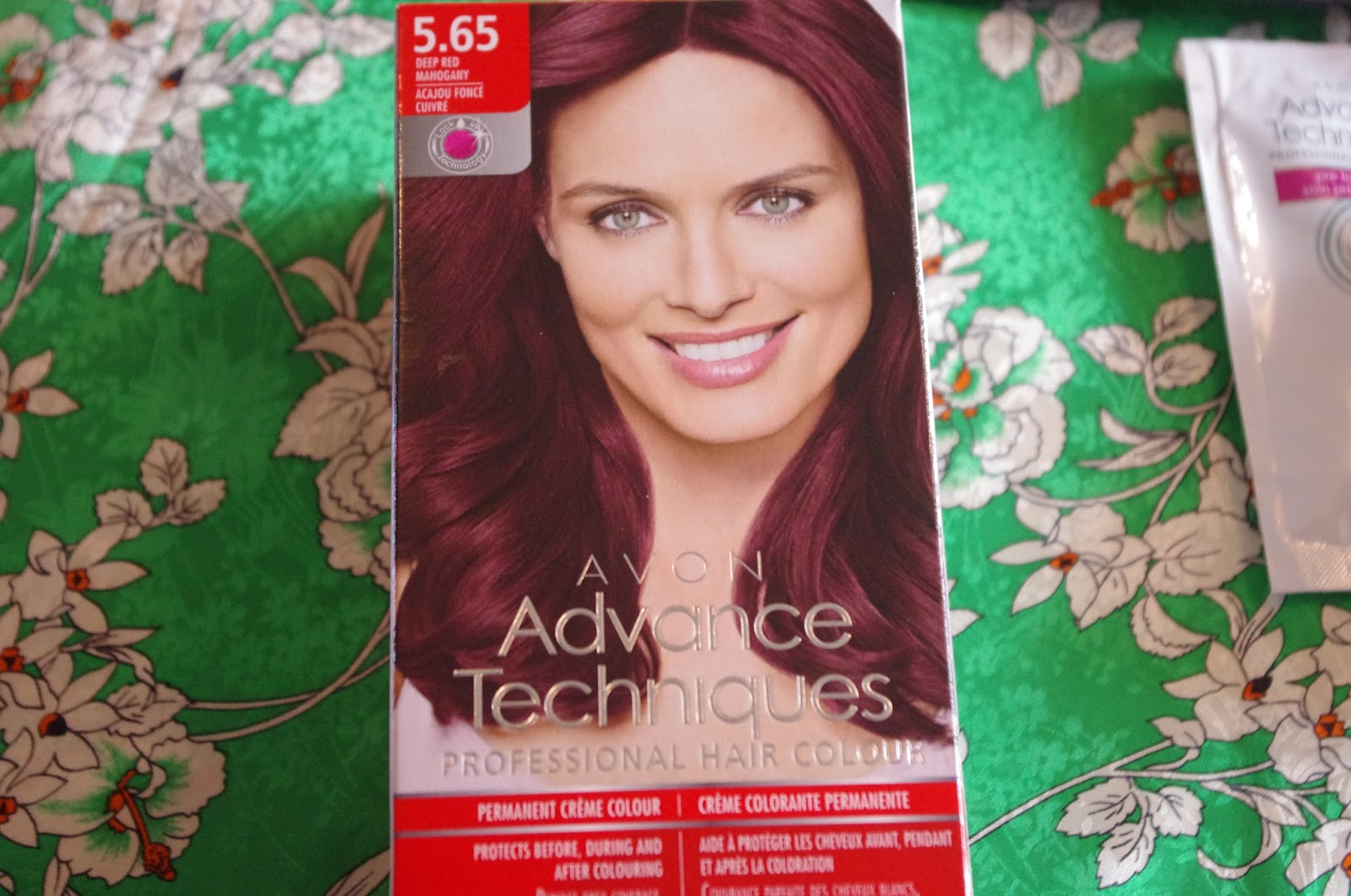 Mummy2Two87: Avon Advanced Techniques Professional Hair Colour