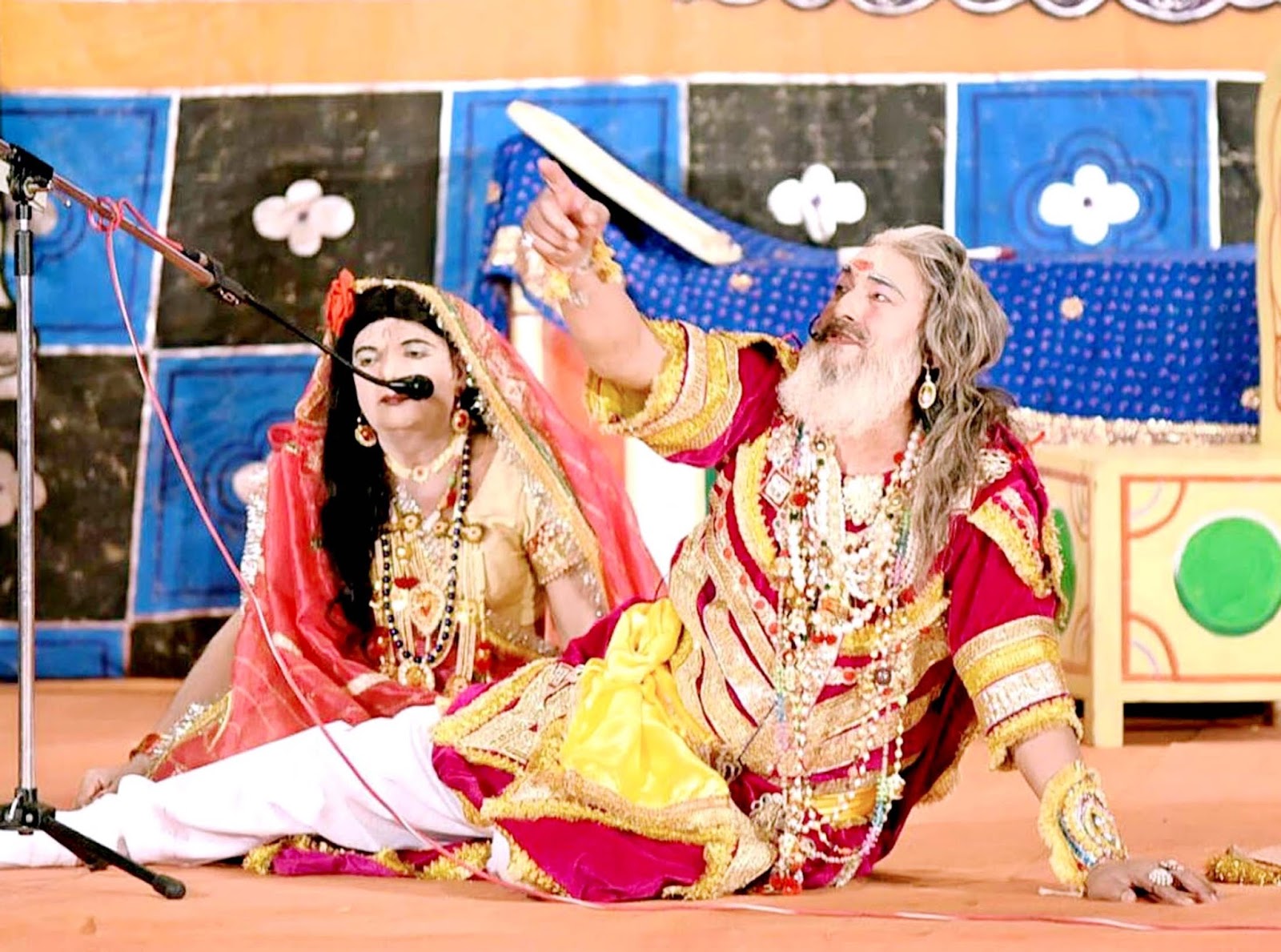 PATRKAR KI KALAM: रामलीला में कैकेयी और दशरथ संवाद रहा भावुक