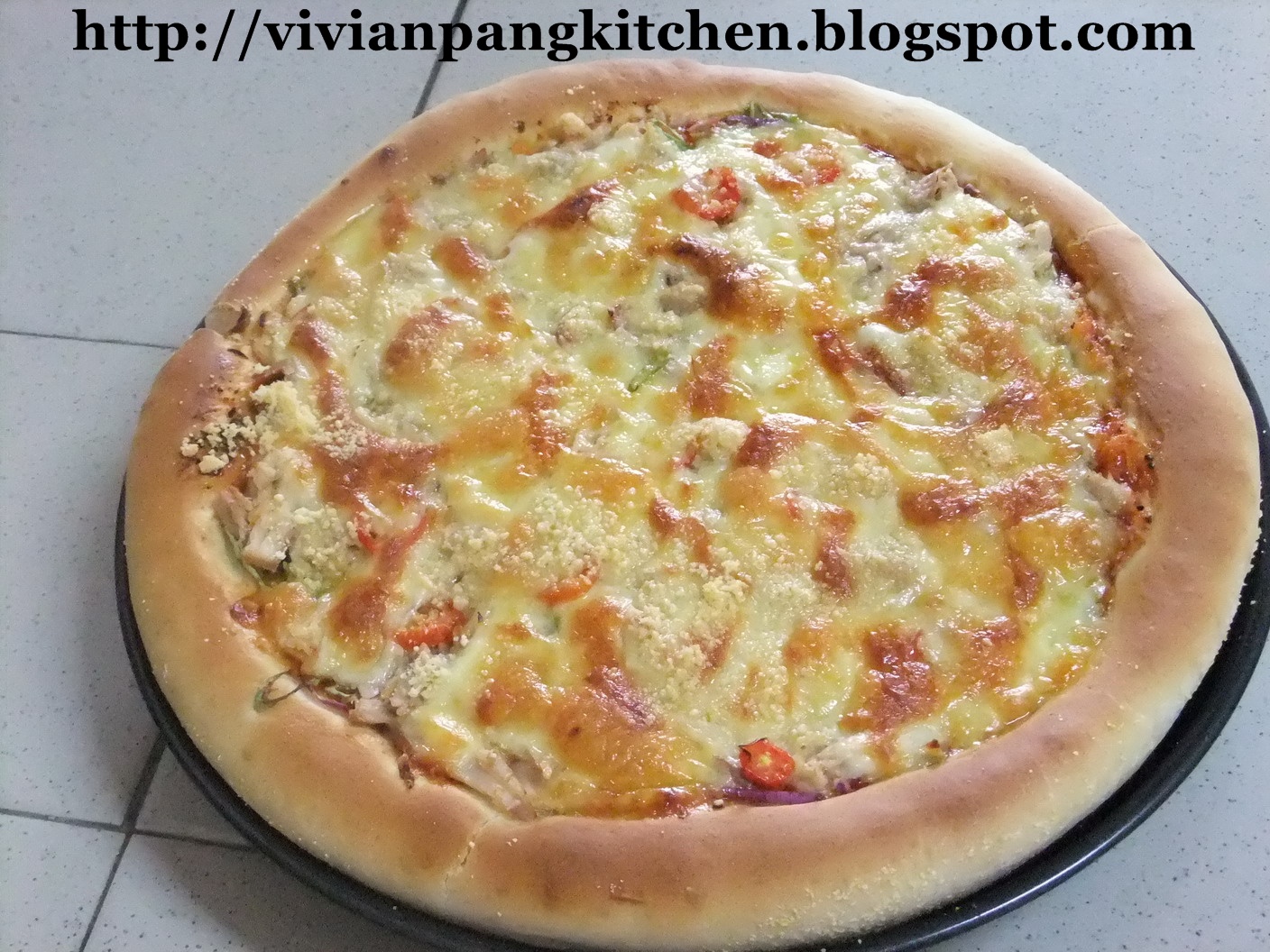 Vivian Pang Kitchen: Pizza with Tuna Topping