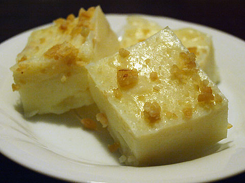 Pinoy Native Food: Maja Blanca ("Milk Puto")