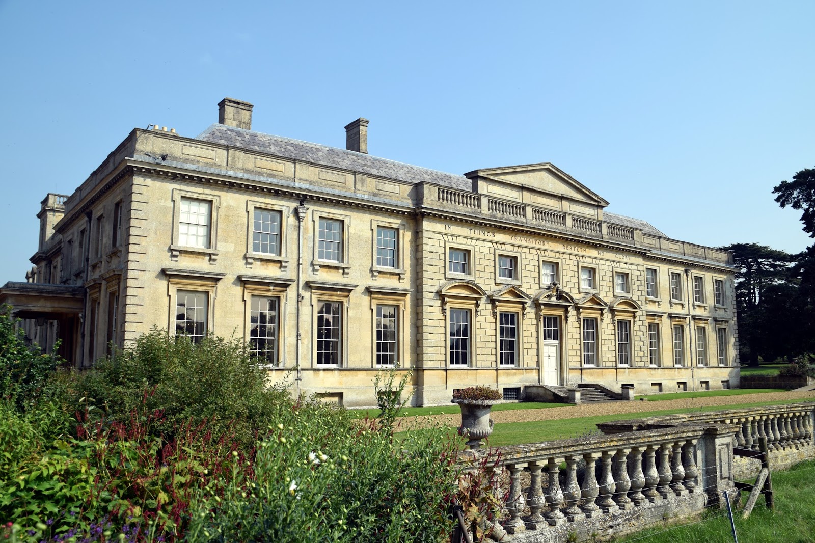 Enjoy your time with beautiful places: Lamport Hall and Gardens ...