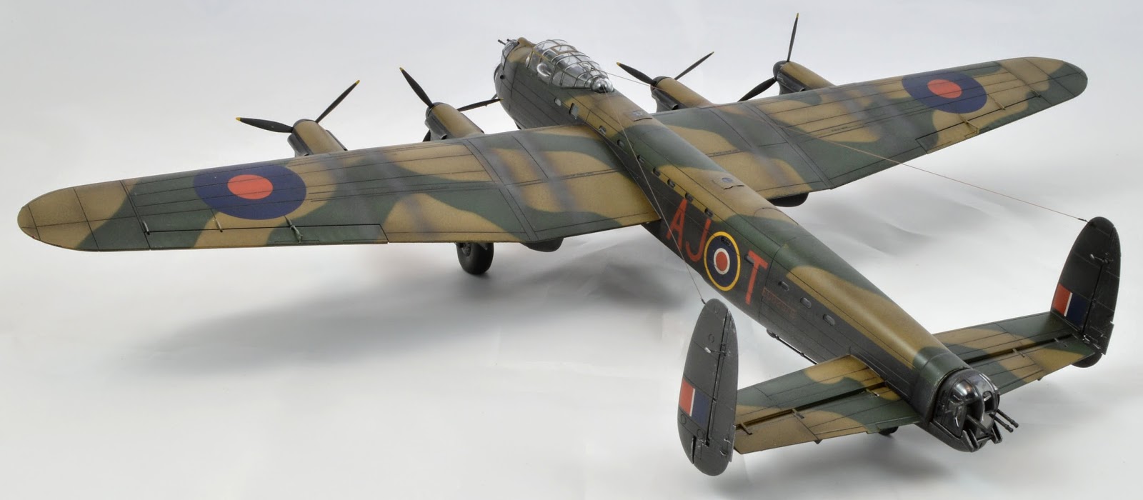 BoweModels: Reveal - Airfix 1/72 Avro Lancaster B.III "Dambusters"