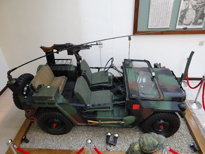Blair's 軍事,警察及消防攝影: M151軍用吉普車