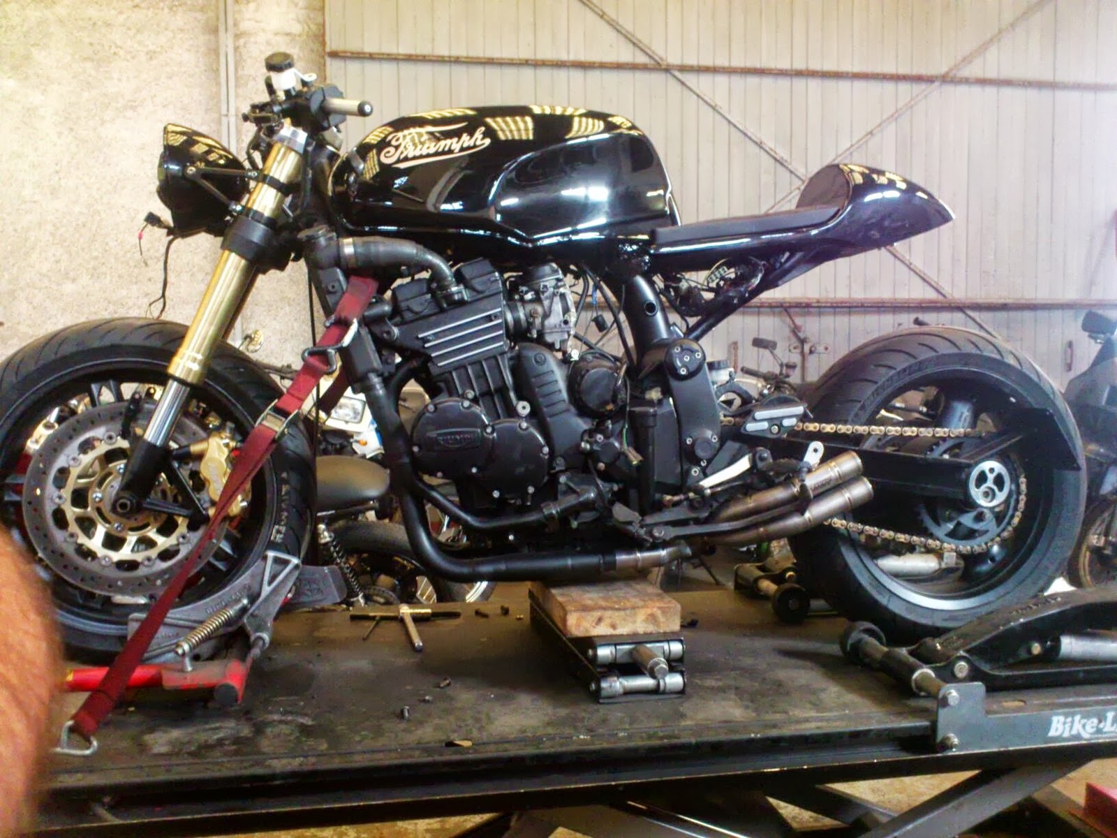 Triumph T301 - Next Future - RocketGarage - Cafe Racer Magazine