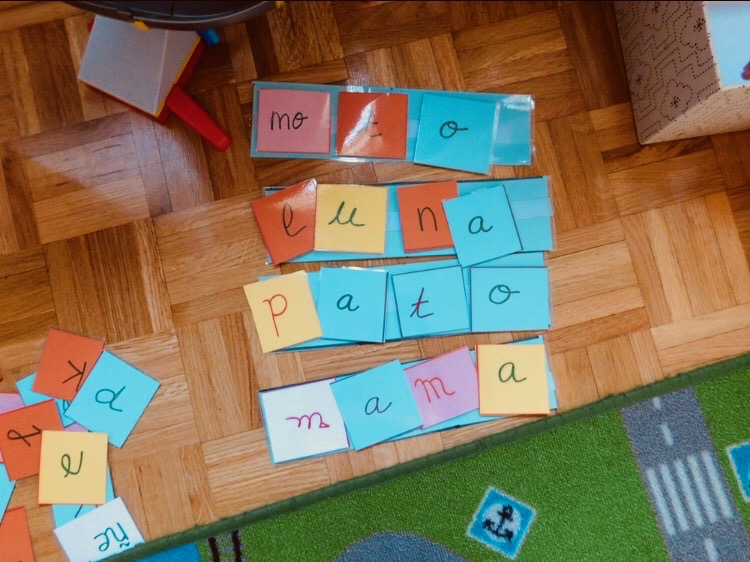 El gran juego de las sílabas - MAMI!... DIGO...PROFE!