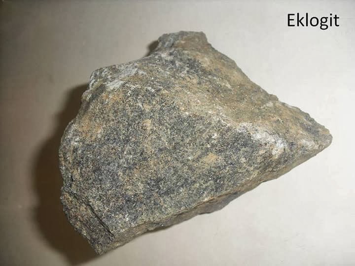 HISTORY AND LEGACY OF KEBUMEN: NILAI DAN KANDUNGAN BATUAN KARANGSAMBUNG ...