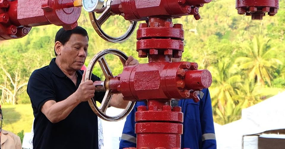 Duterte admits ‘crying’ during opening of the oil field in Cebu - The ...
