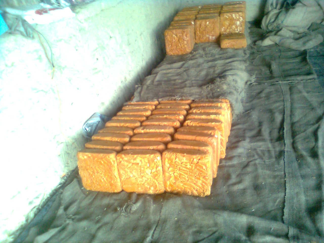 Musafir Travels Pvt. Ltd: Gur making in the sugar belt of India