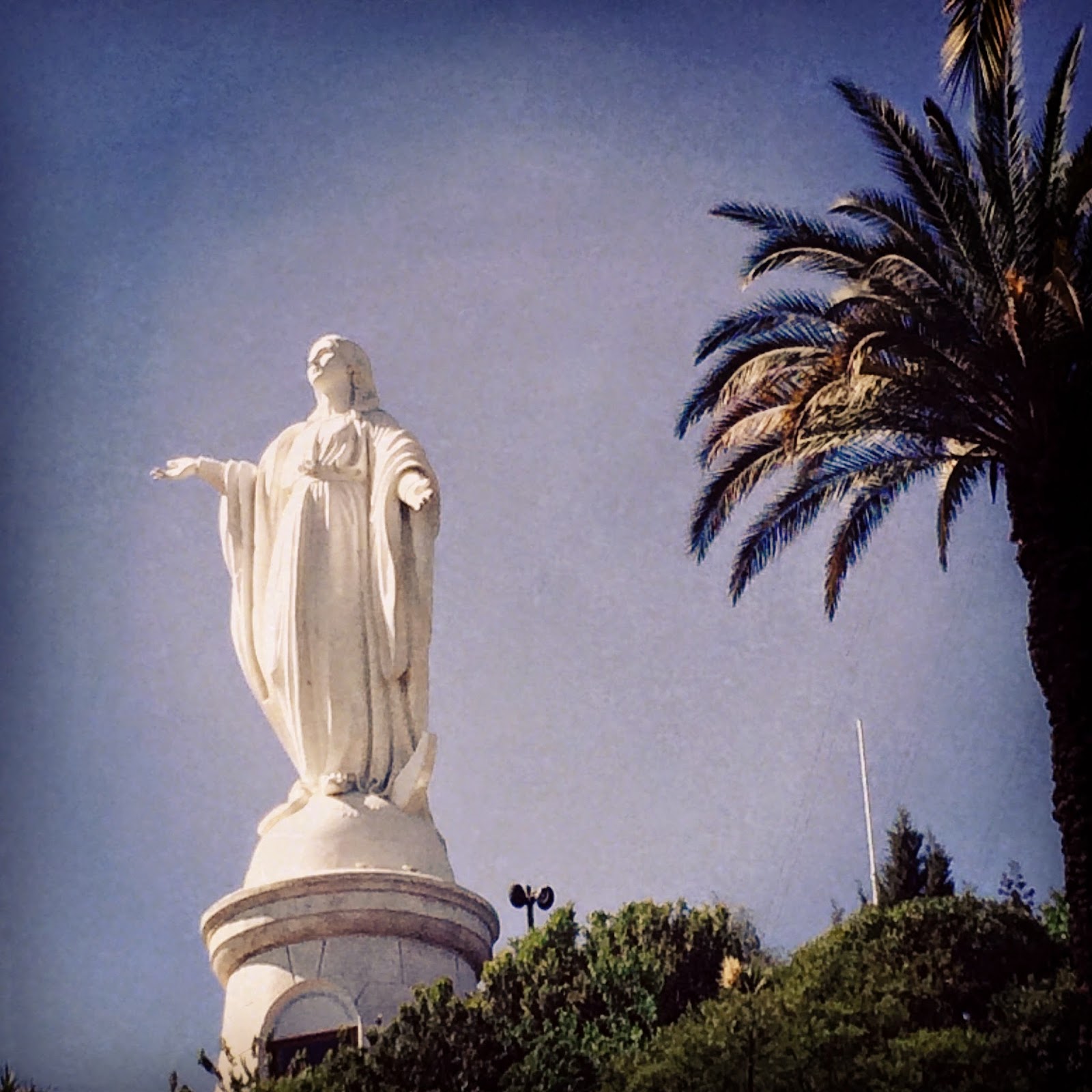 Day by Day with María: con flores a María