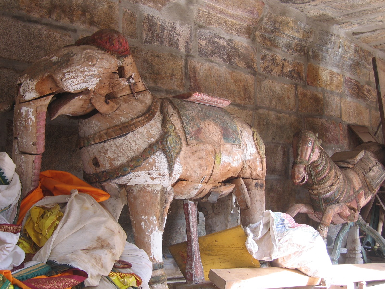 Temple, Travel and Sport: Kuruvi Thurai Perumal Temple