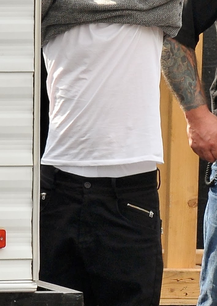 Celeb Saggers: One Direction Sagging While Playing Football