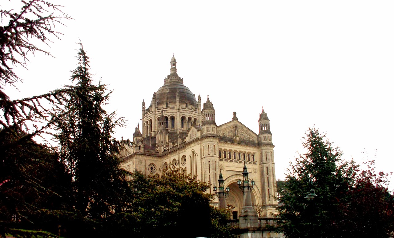 Roy's blog: FOREIGN CHURCH CURIOSITIES