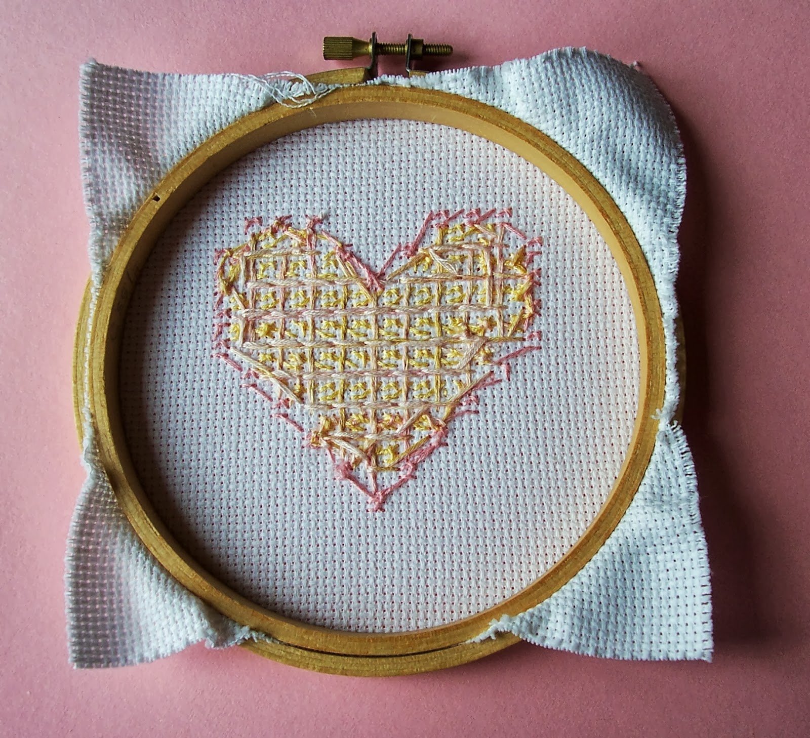 Eglantine Stitchery: Chicken Scratch Heart, on Aida (!)