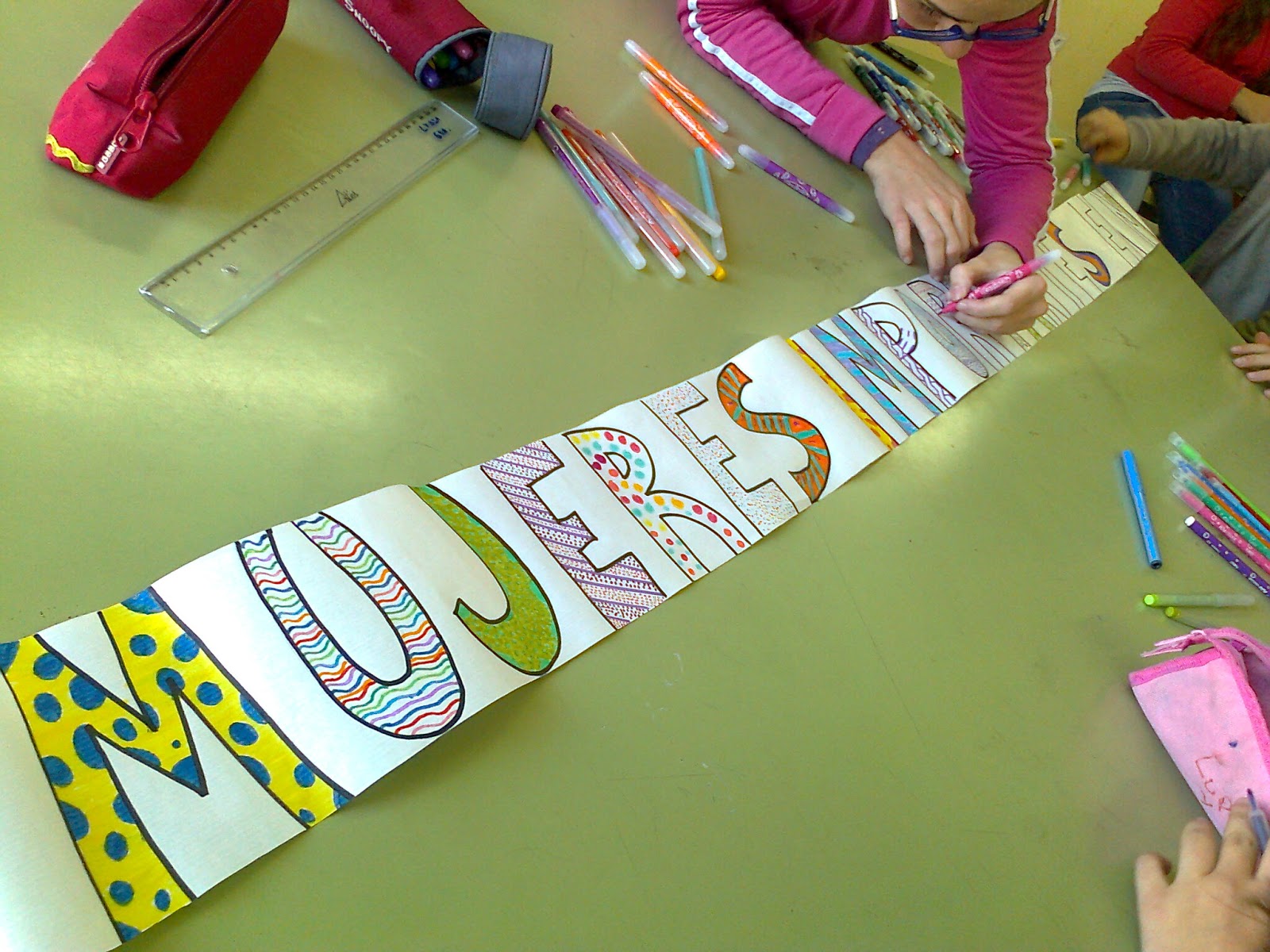 PLÁSTICA EN EL VALLE: Rotulando a todo color