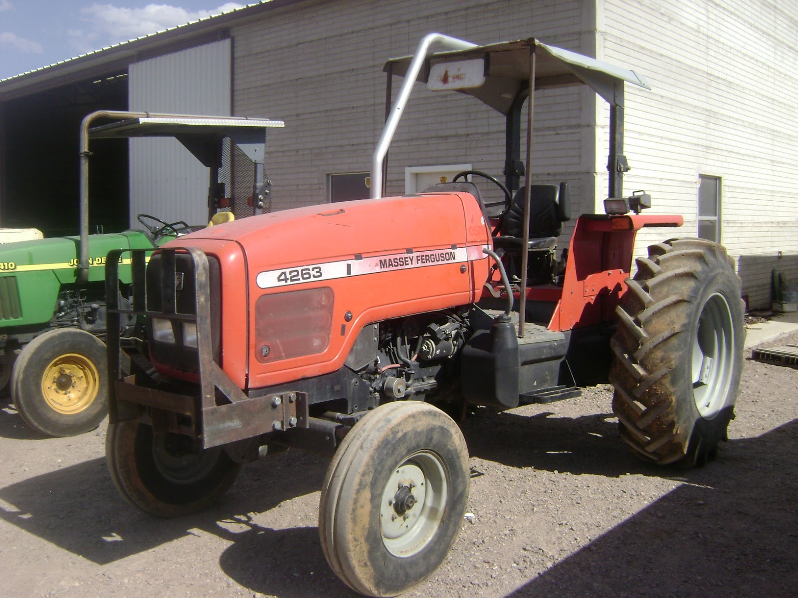 MAQUINARIA AGRICOLA INDUSTRIAL: Tractor Massey Ferguson 4263 $23,000 ...