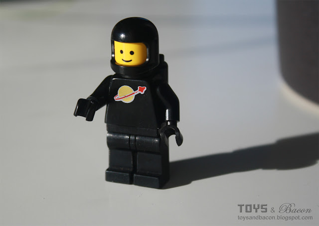 Toys and Bacon: Vintage Lego Space Minifigure