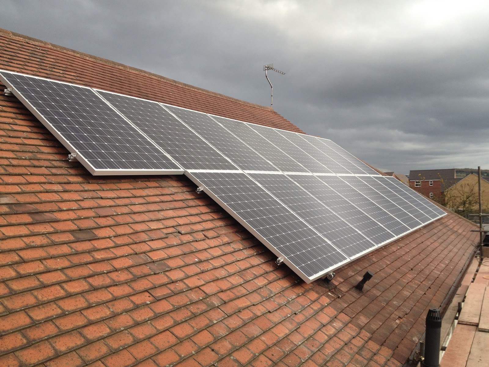 Latest Installations: 4 kWp Solar Panel installation using 16x Jetion ...