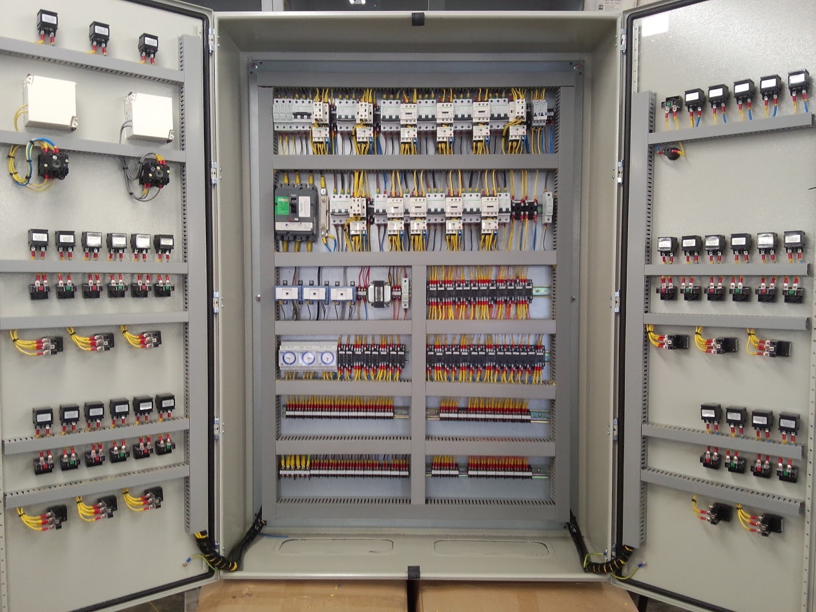 興昌電機 Hing Cheong - Electric: How to build a Control Panel?