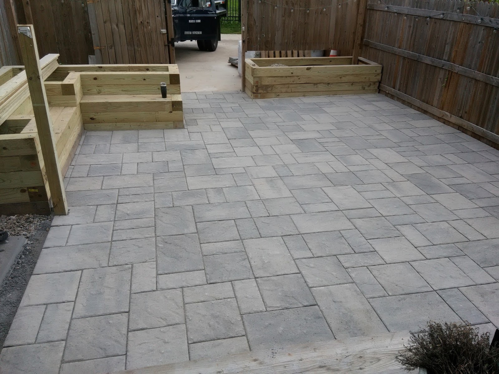 BEAUTIFULL YOUR HOME WITH INTERLOCKING PAVERS: Stone Ridge in granite ...