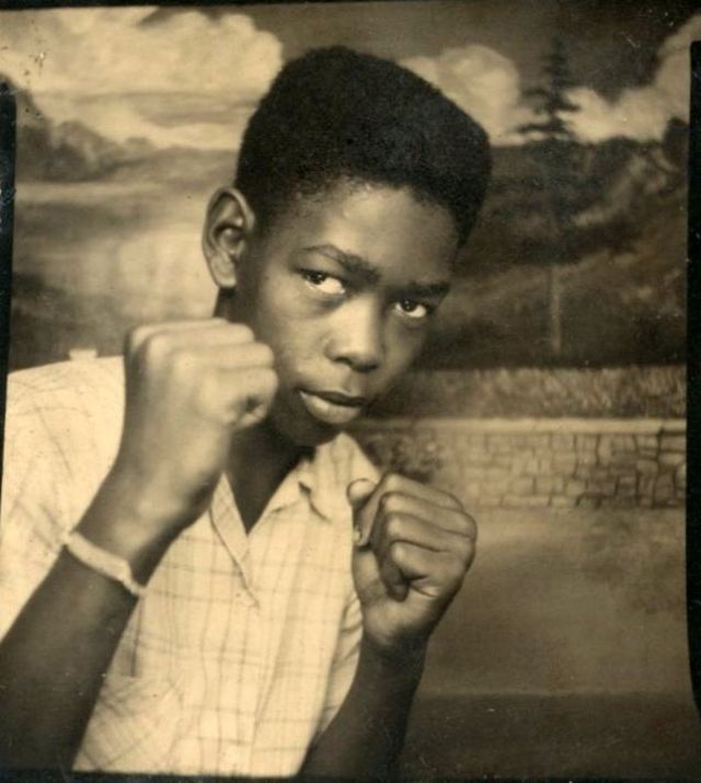 36 Cool Portraits From Photo Booths That Defined Men's Hairstyles in ...