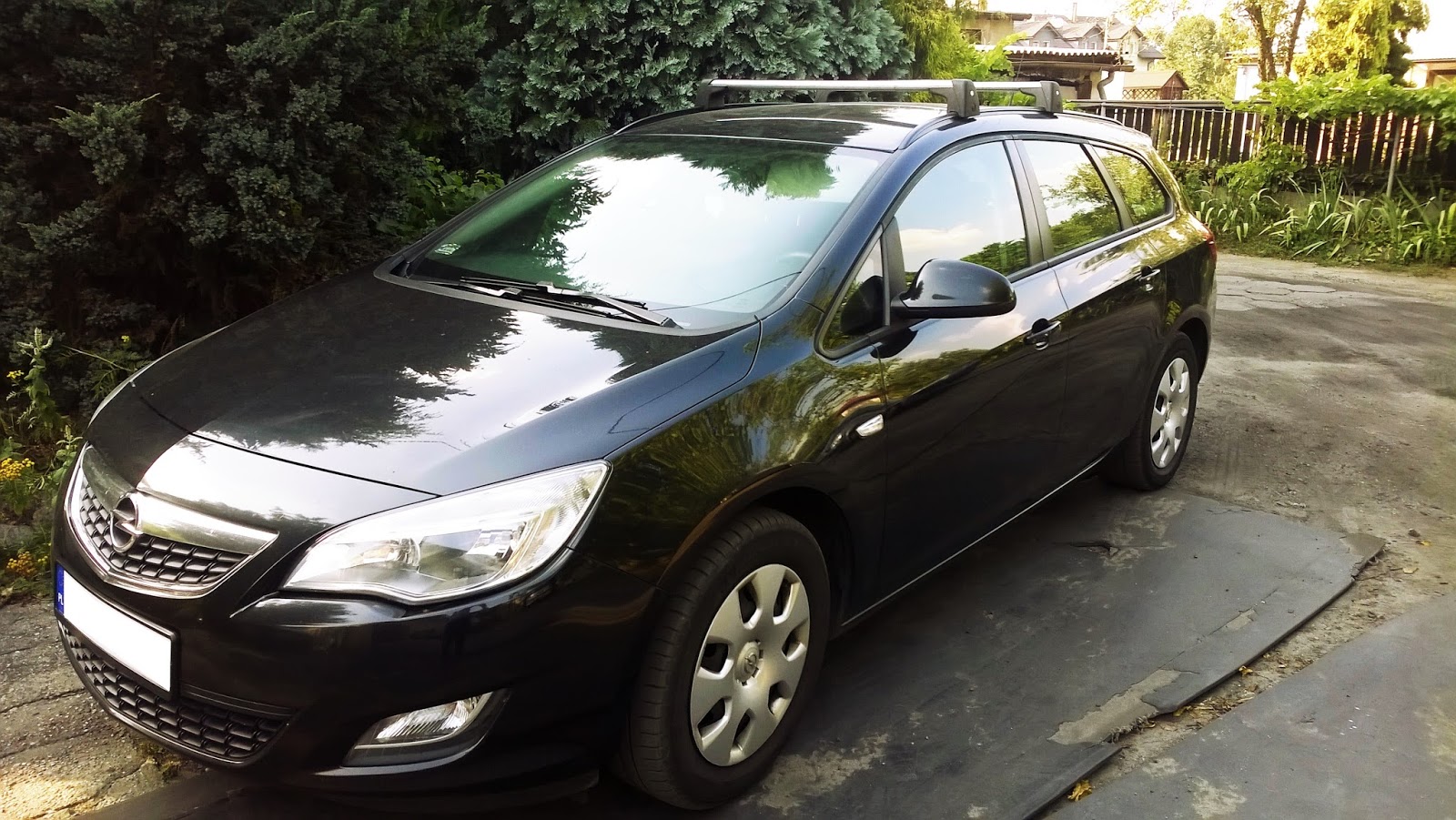 blog: Astra J Sports Tourer + bagażnik dachowy GM