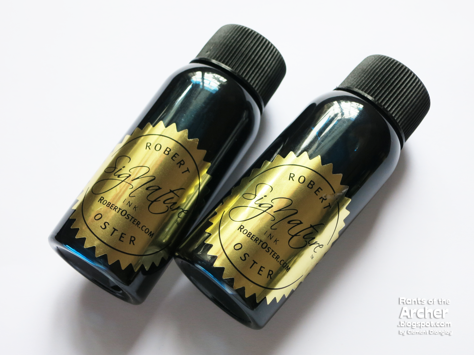 Fountain Pen Inks Review: Robert Oster Signature Ink Bondi Blue and ...