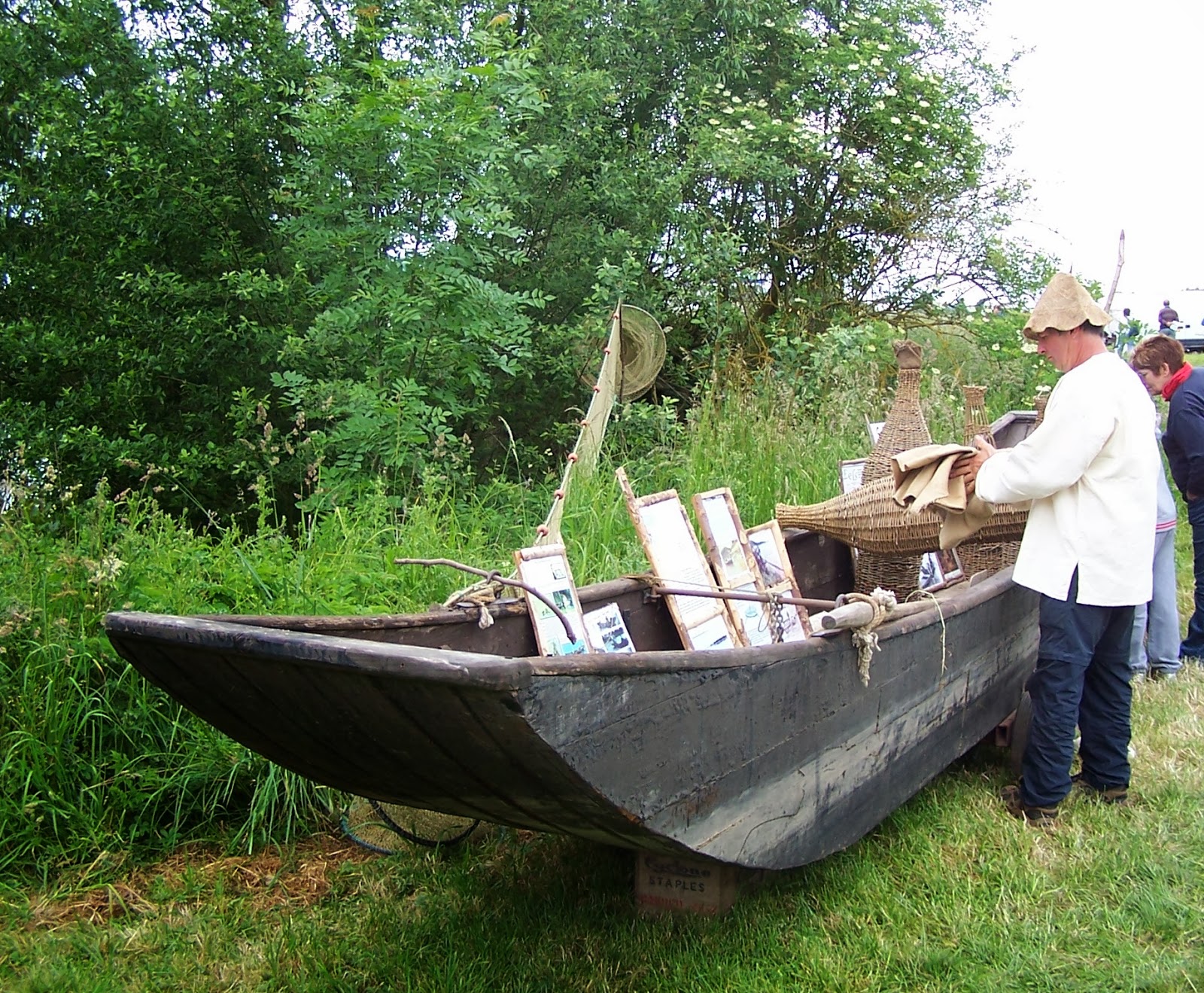 ROWING FOR PLEASURE: Tudor Eel Fishing