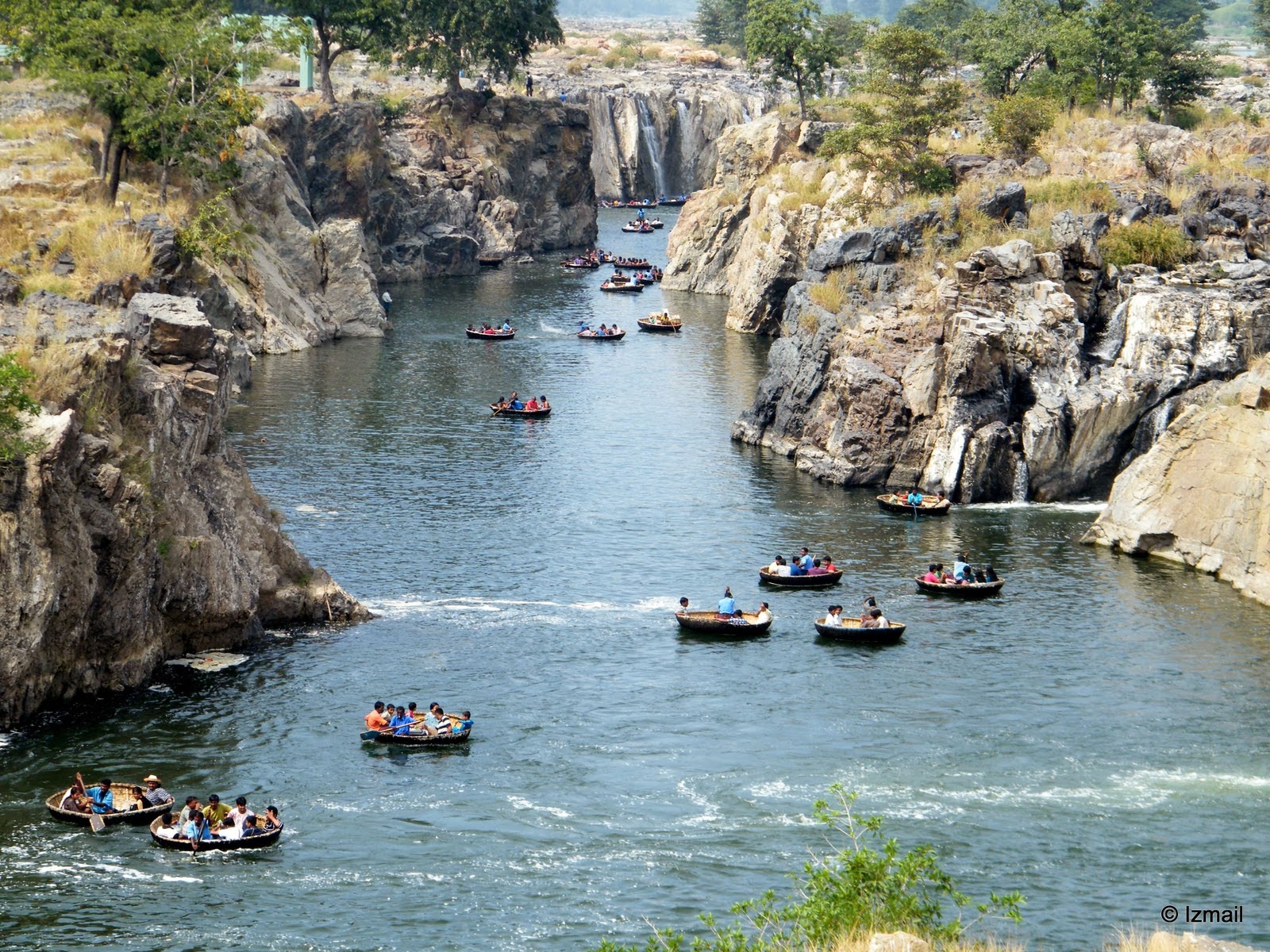Hogenakkal Falls | The Best Way to Timepass