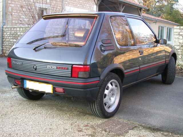 .: GTI: 205-Golf, una confrontación de otra época