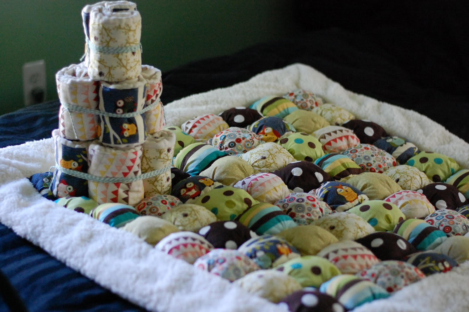 The Busy Bug Life: Owls + Puff Quilt + Diaper Cake = Best New Baby Gift ...