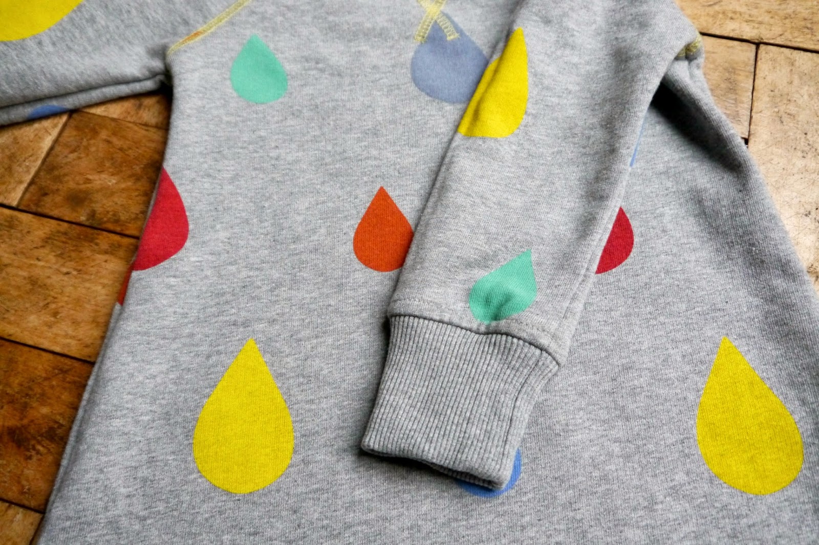 The Mummy Diary: Boys & Girls Raindrop Dress from Sidneyboo Review