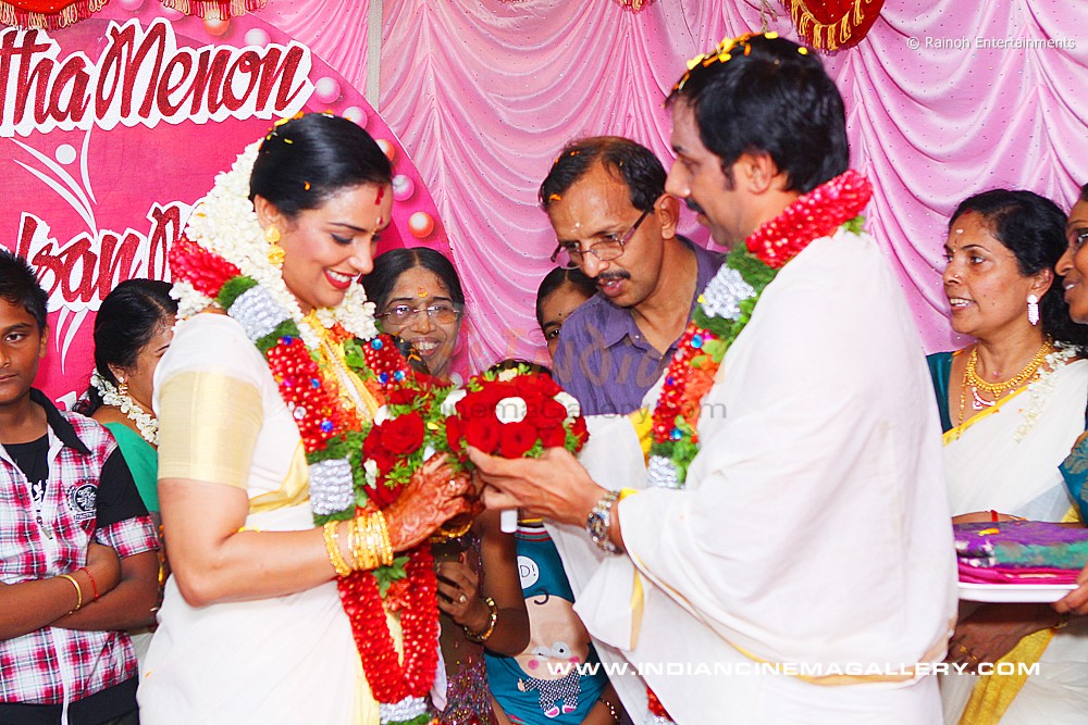 Vidya Balan Hot: Swetha Menon wedding photos