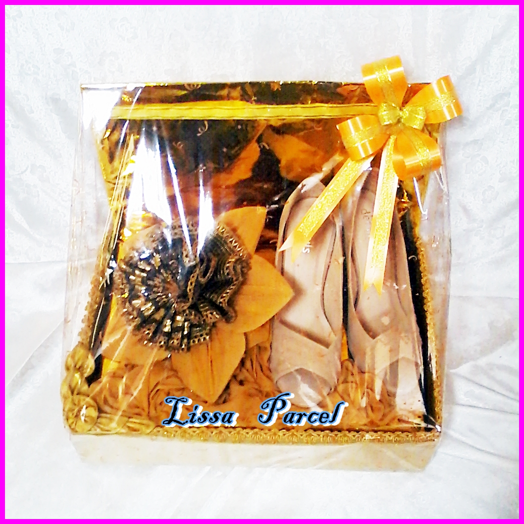 Parcel Hantaran Pernikahan: Parcel Hantaran Sepatu dan Tas dengan ...