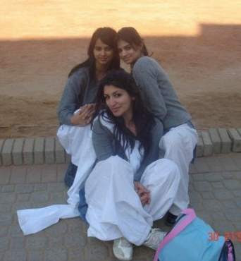 Lahore School Girls and College Girls Pics Gallery | Pakistan Videos ...