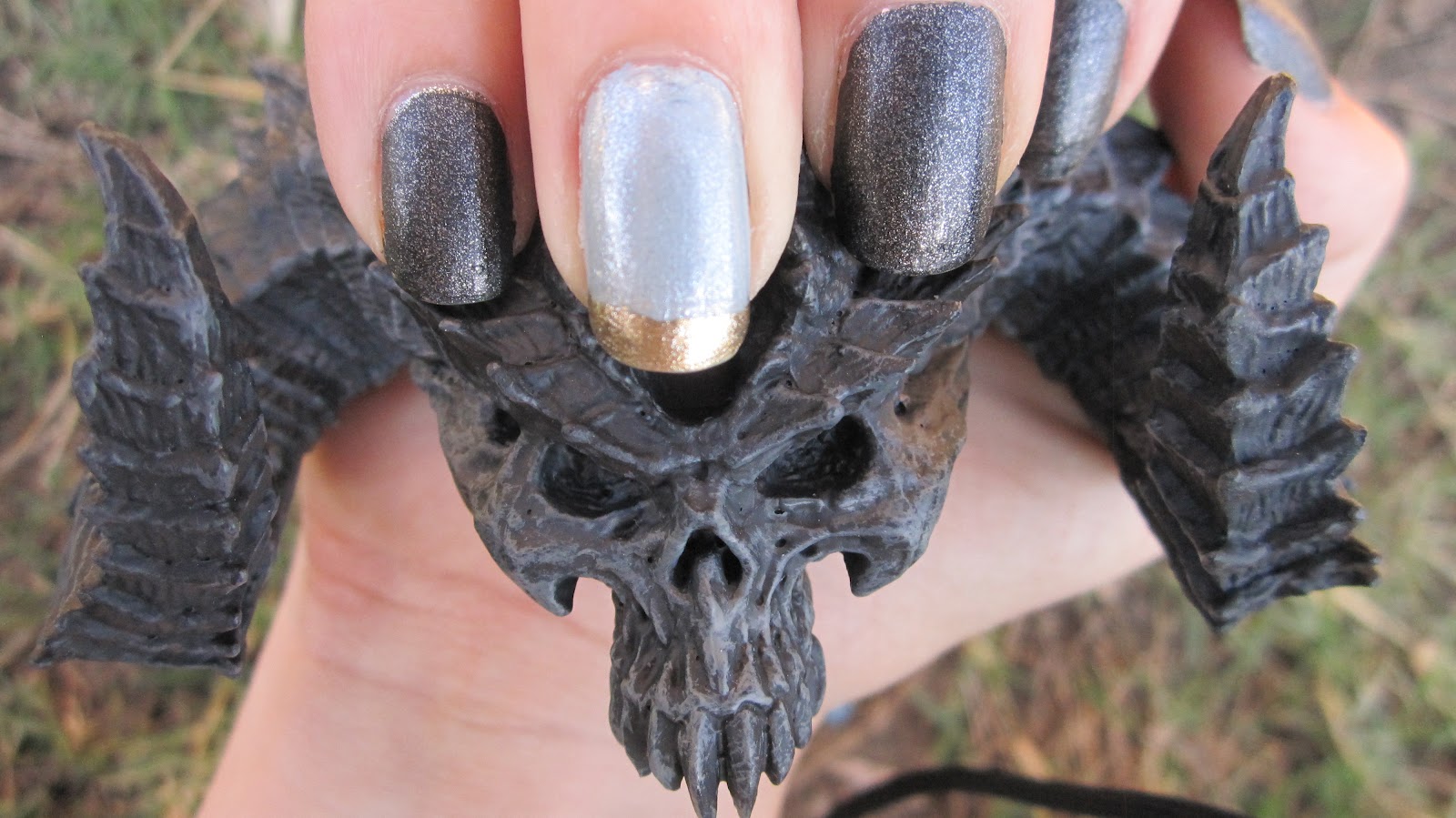 Glazed and Confused: Diablo III midnight release nails + hedgehog!