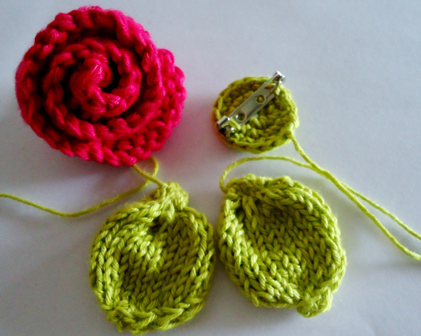 Little Rose Flower Knitting - FREE PATTERN - Funcolor Craft
