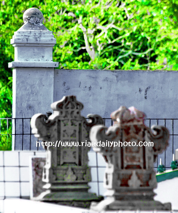 SITUS CAGAR BUDAYA KOMPLEK MAKAM RAJA-RAJA INDRAGIRI | RIAU DAILY PHOTO