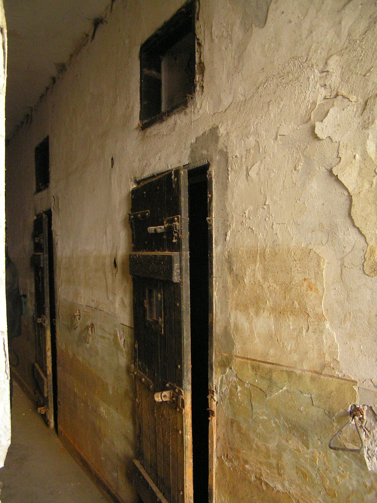 Despre usi: Închisoarea Jilava