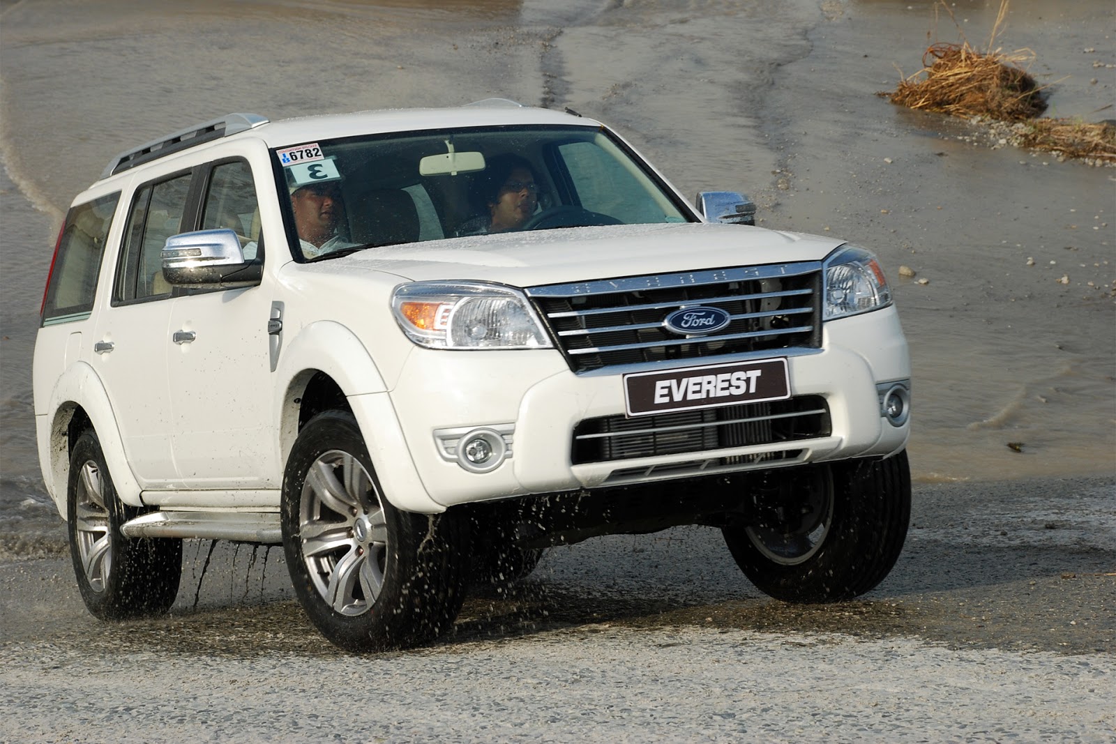FORD MOBIL || Nusantara_Ford ||: FORD Everest TDCi 4x4 XLT M/ T 10-S