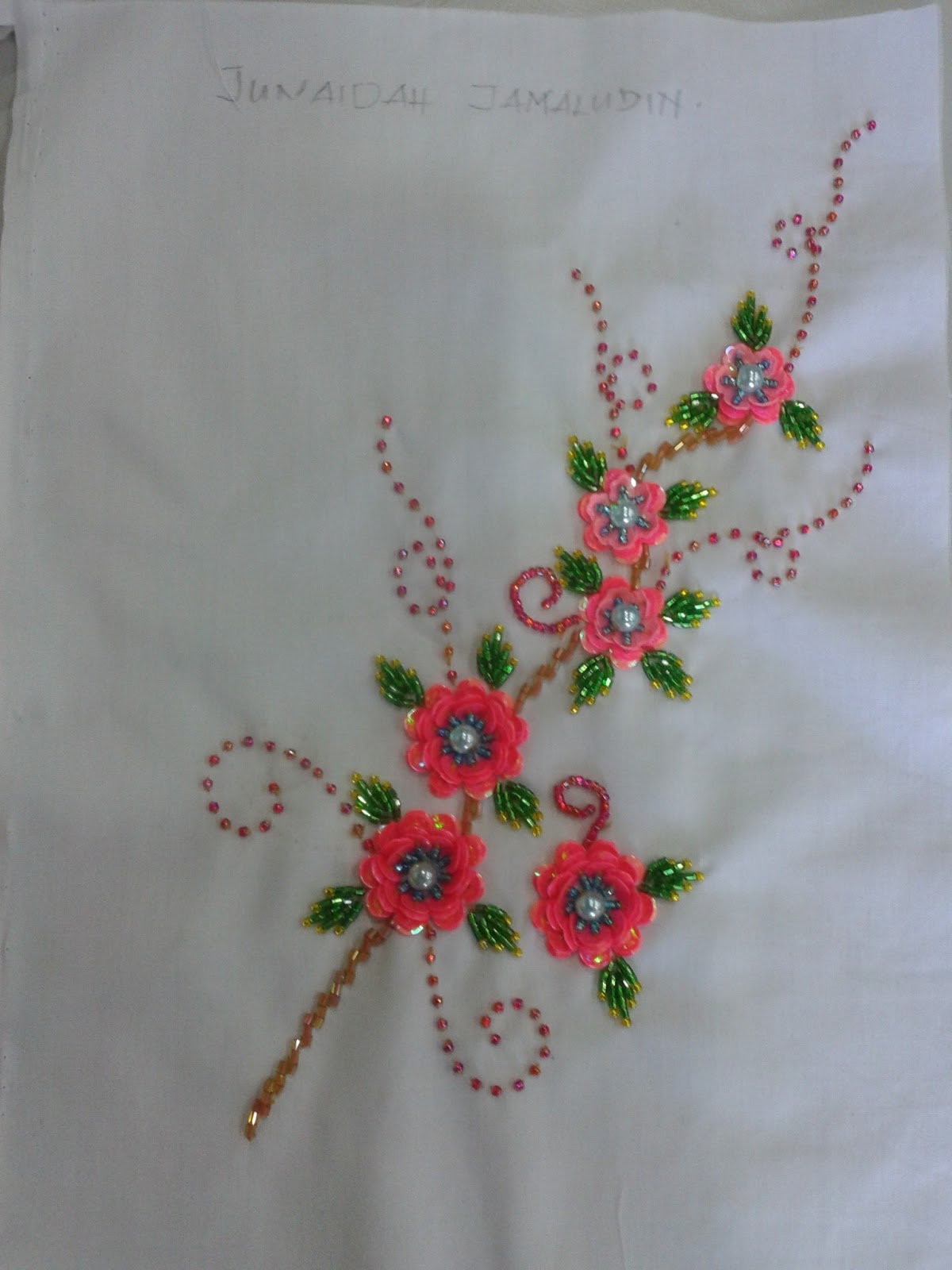 Azzanku Collections: Hasil Dari Klas Sulaman Manik ( Bunga Labuci & Manik)