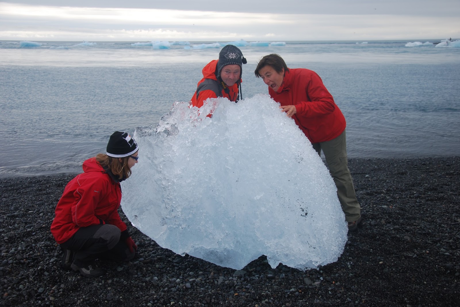 SVEN IN IJSLAND: DAG 14: DOORHEEN HET GEBIED VAN IJSKAPPEN, GLETSJERS ...