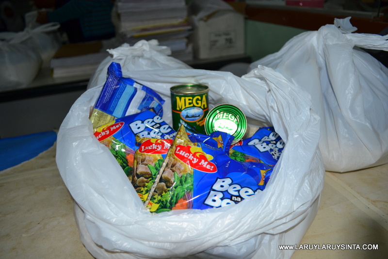 LaRuY LaRuY SiNtA: DEPED ARMM, SORTING OF GOODS FOR FLOOD VICTIMS