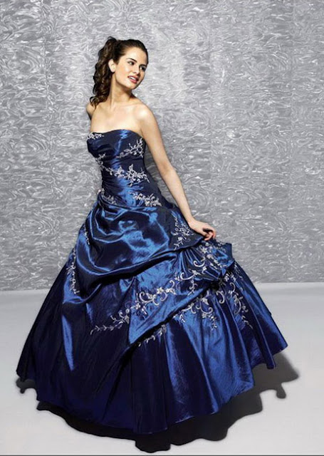 A Wedding Addict: A Line Dark Blue Layer Tail Strapless Wedding Dresses