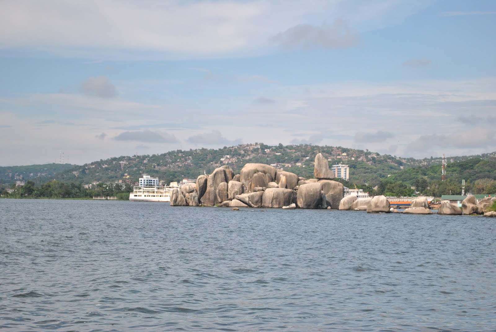 T-E-M-B-E-A Tanzania: Mandhari ya Mwanza tokea Capri Point