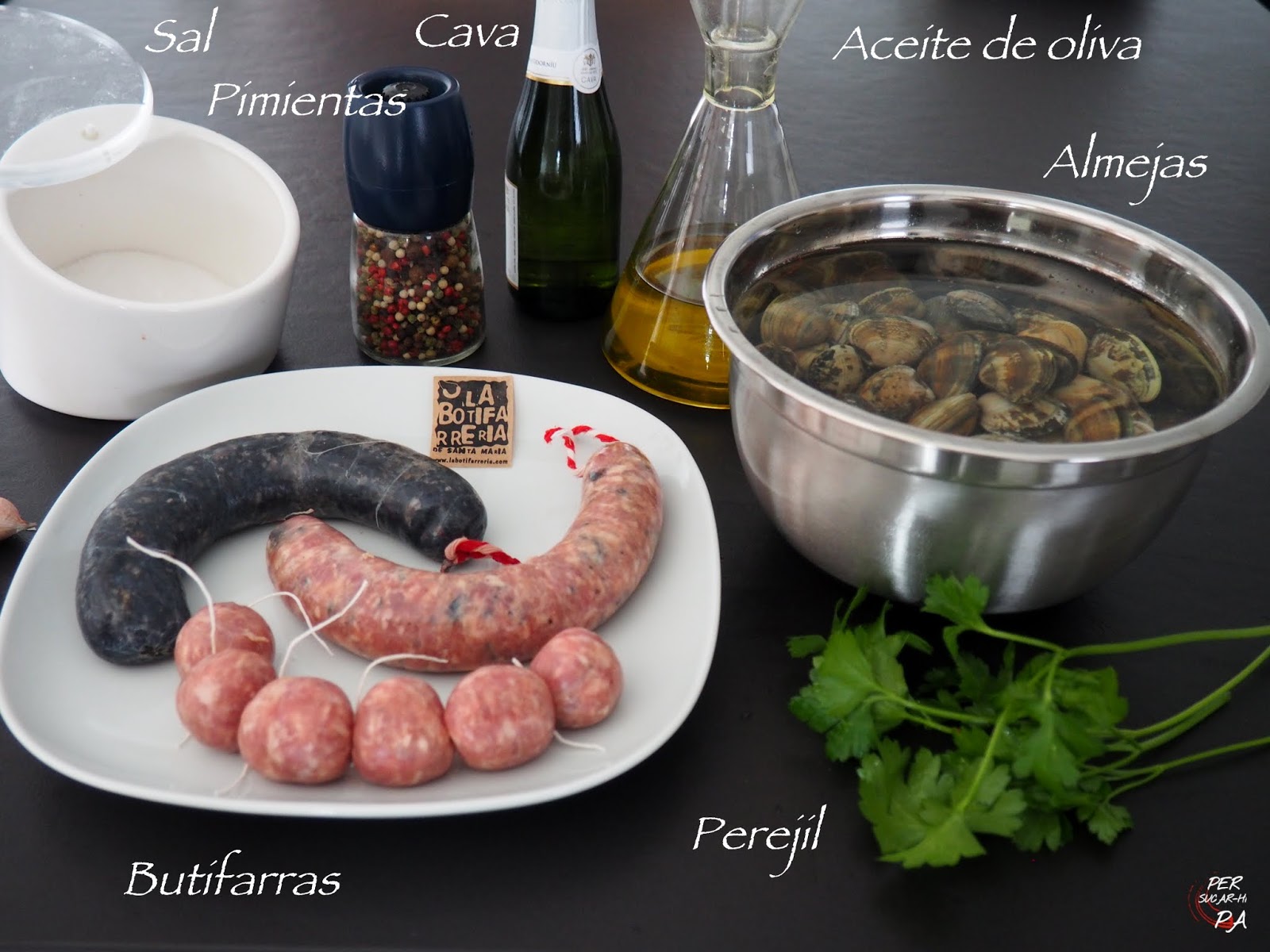 Per sucar-hi pa, gastronomía y viajes: Almejas con trio de butifarras