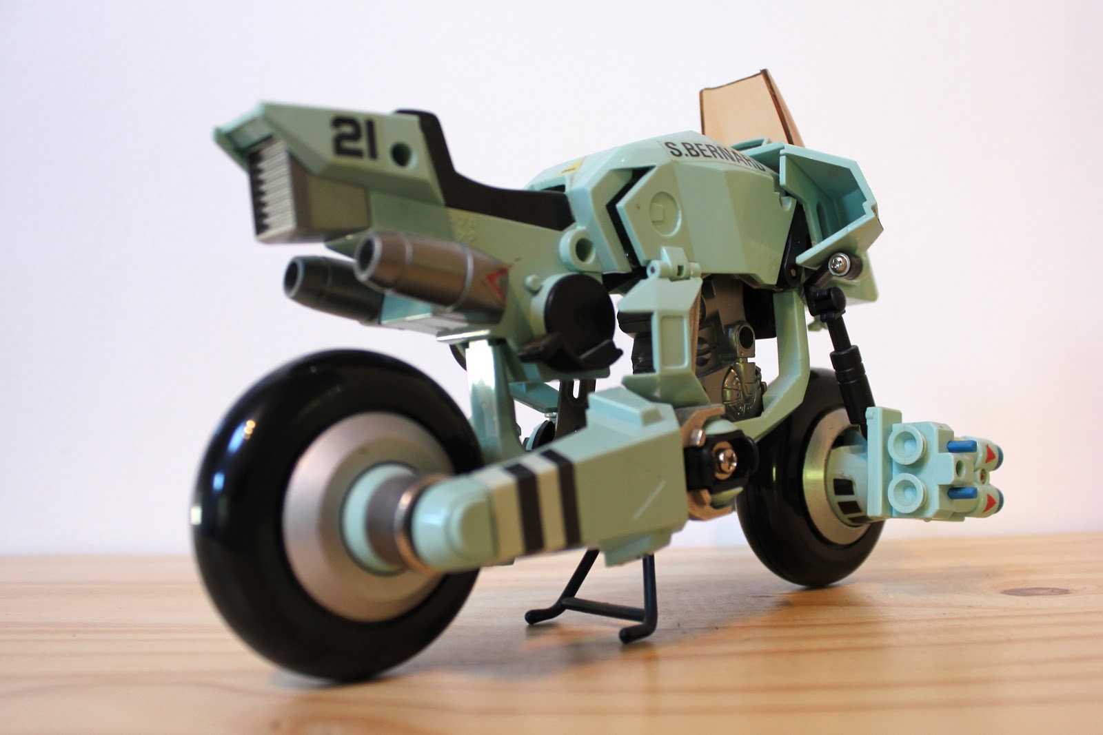 COLLECTIONNEUR DU JOUET: Robotech Mospeada Cyclone st Bernard