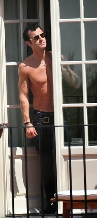 Celeb Saggers: Justin Theroux Sagging Calvin Kleins