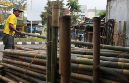 BAMBU MEDAN: 2012/04