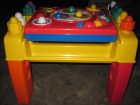 JuaiMurah: Fisher Price Activity Table